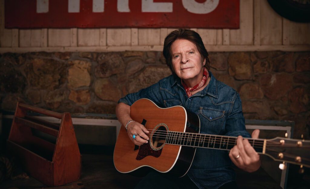 Glazbena ikona John Fogerty donosi slavljenički album prepun Creedencea